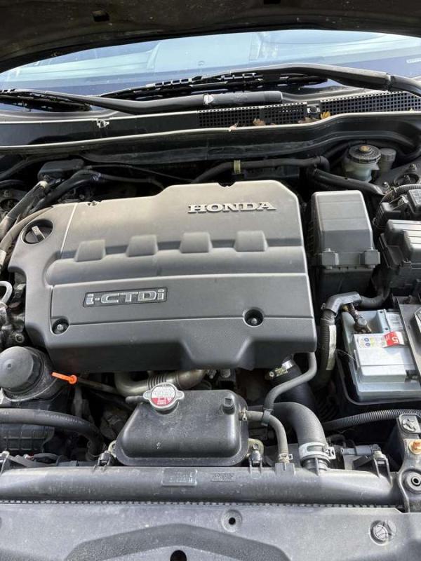Black Honda Accord 2004 in Plunge, with an engine capacity of 2.20 L and mileage of 280 thousand km for 700 €, photo 1 on AUTOMOTO.COM.LV