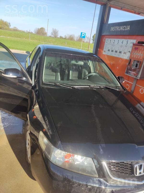 Melns Honda Accord 2004 Jēkabpils, ar dzinēja tilpumu 2.20 L un nobraukumu 0 tūkst. km par 1500 €, foto 4 vietnē AUTOMOTO.COM.LV