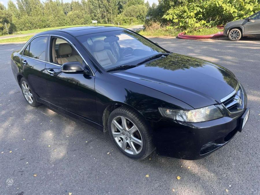 Black Honda Accord 2005 in Vilnius, with an engine capacity of 2.35 L and mileage of 370 thousand km for 1500 €, photo 3 on AUTOMOTO.COM.LV