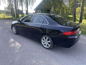 Black Honda Accord 2005 in Vilnius, with an engine capacity of 2.35 L and mileage of 370 thousand km for 1500 €, photo 5 on AUTOMOTO.COM.LV