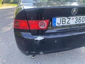 Black Honda Accord 2005 in Vilnius, with an engine capacity of 2.35 L and mileage of 370 thousand km for 1500 €, photo 6 on AUTOMOTO.COM.LV