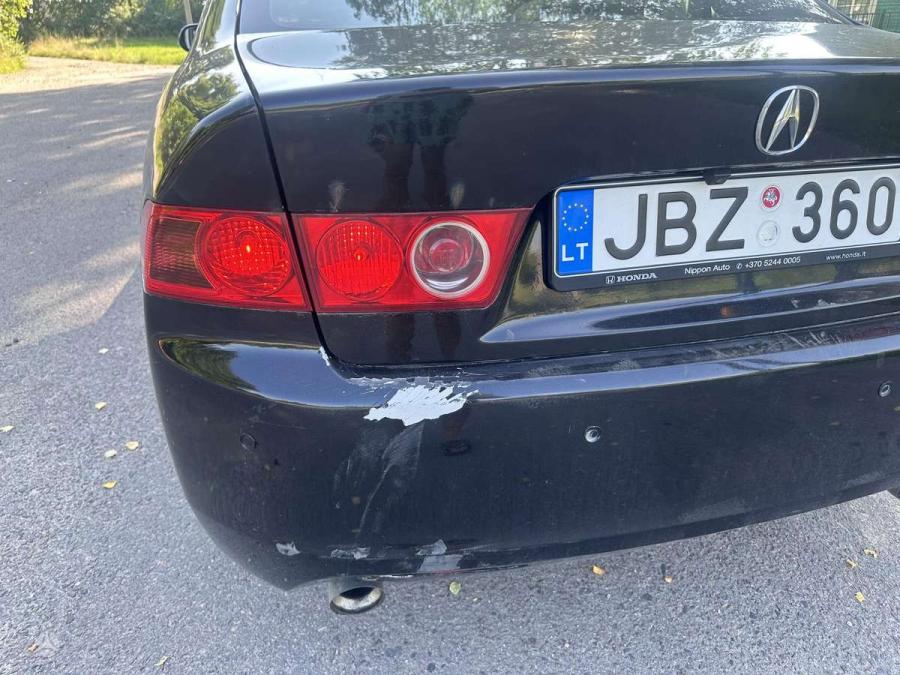 Black Honda Accord 2005 in Vilnius, with an engine capacity of 2.35 L and mileage of 370 thousand km for 1500 €, photo 6 on AUTOMOTO.COM.LV