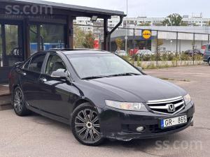 Melns Honda Accord 2005 Rīga, ar dzinēja tilpumu 2.40 L un nobraukumu 355 tūkst. km par 790 €, foto 3 vietnē AUTOMOTO.COM.LV