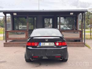 Melns Honda Accord 2005 Rīga, ar dzinēja tilpumu 2.40 L un nobraukumu 355 tūkst. km par 790 €, foto 9 vietnē AUTOMOTO.COM.LV