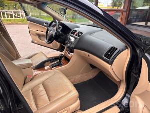 Melns Honda Accord 2005 Rīga, ar dzinēja tilpumu 2.40 L un nobraukumu 355 tūkst. km par 790 €, foto 13 vietnē AUTOMOTO.COM.LV