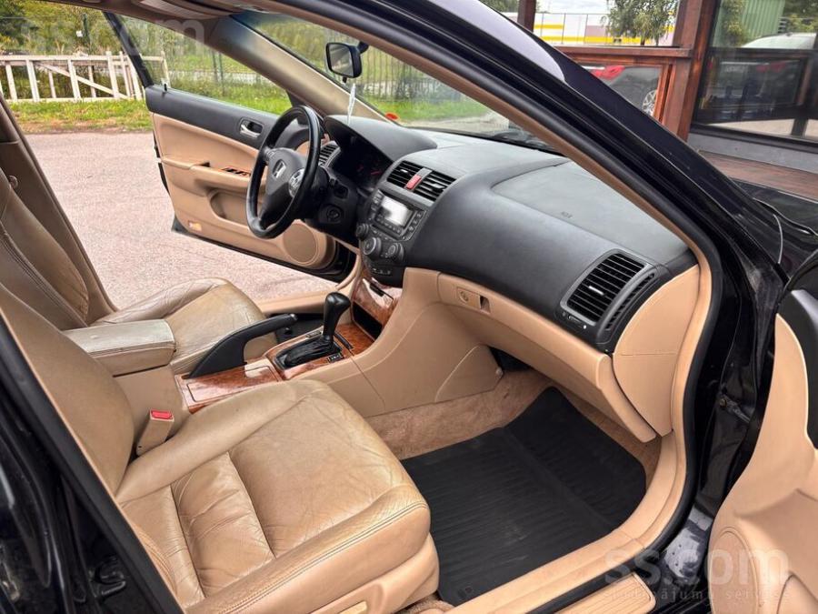 Melns Honda Accord 2005 Rīga, ar dzinēja tilpumu 2.40 L un nobraukumu 355 tūkst. km par 790 €, foto 13 vietnē AUTOMOTO.COM.LV