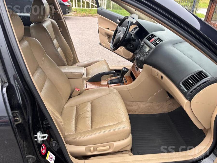 Melns Honda Accord 2005 Rīga, ar dzinēja tilpumu 2.40 L un nobraukumu 355 tūkst. km par 790 €, foto 15 vietnē AUTOMOTO.COM.LV