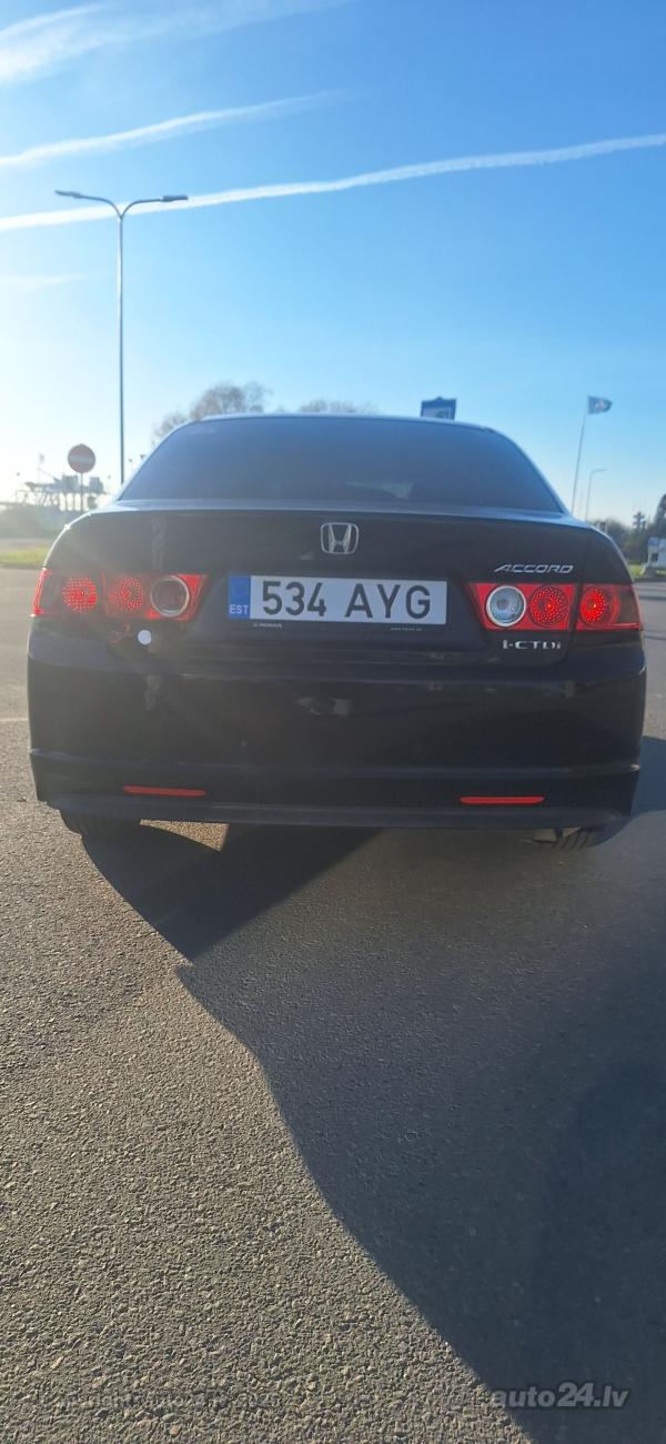 Melns Honda Accord 2006 Tallina, ar dzinēja tilpumu 2.20 L un nobraukumu 311 tūkst. km par 2000 €, foto 7 vietnē AUTOMOTO.COM.LV