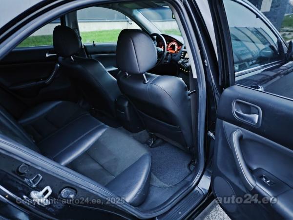 Melns Honda Accord 2007 Tallina, ar dzinēja tilpumu 2.00 L un nobraukumu 278 tūkst. km par 1498 €, foto 11 vietnē AUTOMOTO.COM.LV