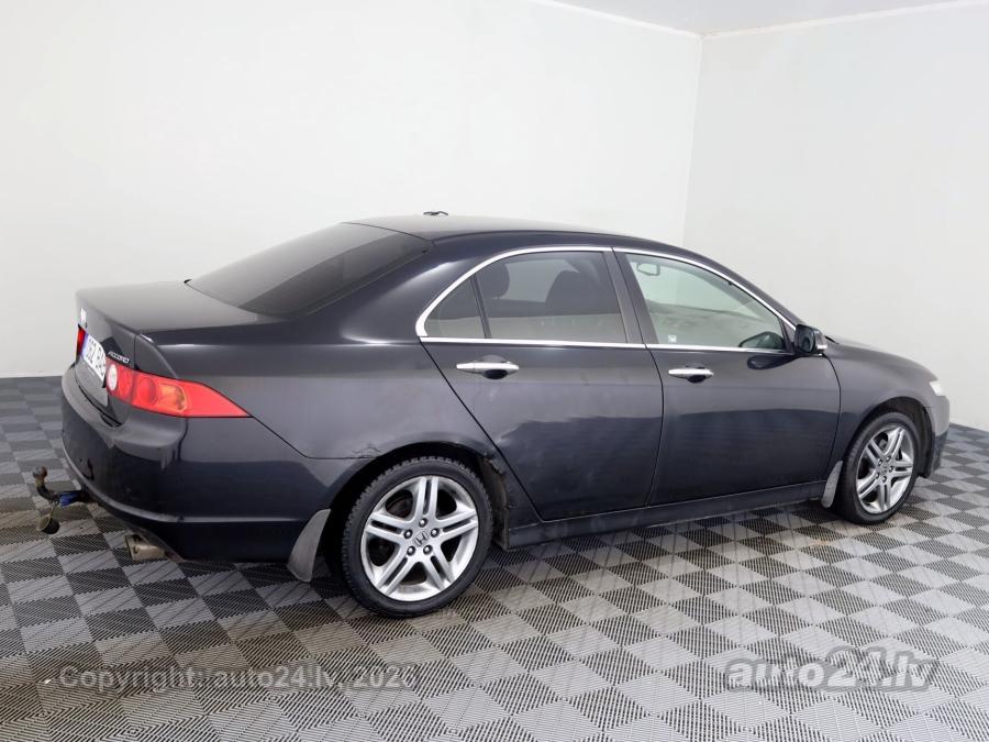 Melns Honda Accord 2007 Tallina, ar dzinēja tilpumu 2.00 L un nobraukumu 172 tūkst. km par 899 €, foto 4 vietnē AUTOMOTO.COM.LV