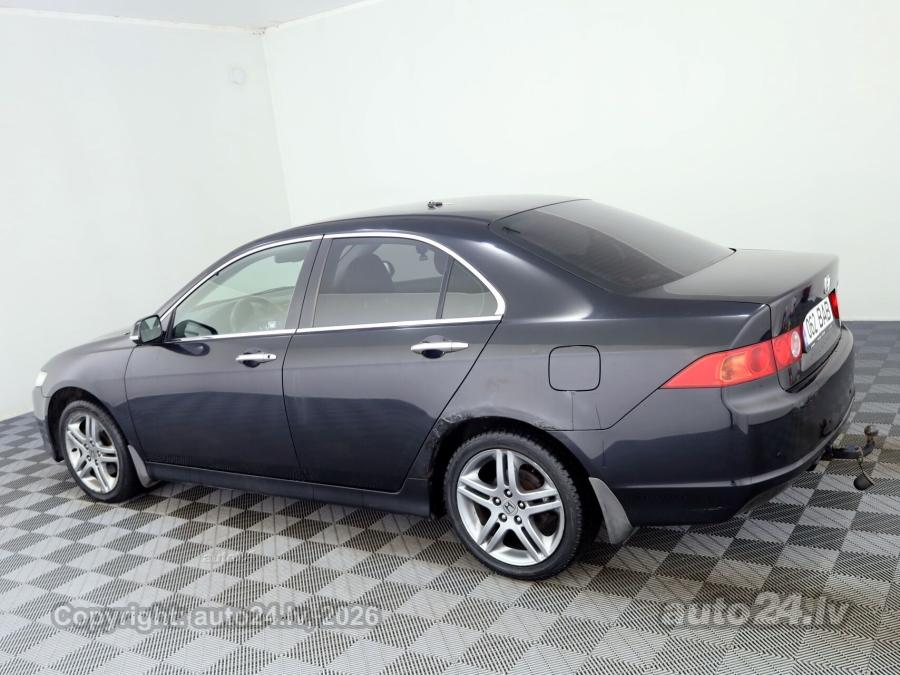 Melns Honda Accord 2007 Tallina, ar dzinēja tilpumu 2.00 L un nobraukumu 172 tūkst. km par 899 €, foto 5 vietnē AUTOMOTO.COM.LV