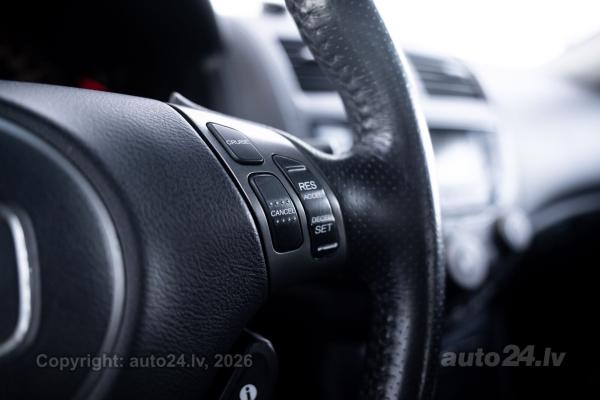 Melns Honda Accord 2007 Tallina, ar dzinēja tilpumu 2.00 L un nobraukumu 270 tūkst. km par 2399 €, foto 6 vietnē AUTOMOTO.COM.LV