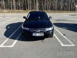 Black Honda Accord 2007 in Riga, with an engine capacity of 2.00 L and mileage of 261 thousand km for 3495 €, photo  on AUTOMOTO.COM.LV