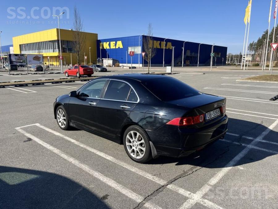 Melns Honda Accord 2007 Rīga, ar dzinēja tilpumu 2.00 L un nobraukumu 261 tūkst. km par 3495 €, foto 3 vietnē AUTOMOTO.COM.LV