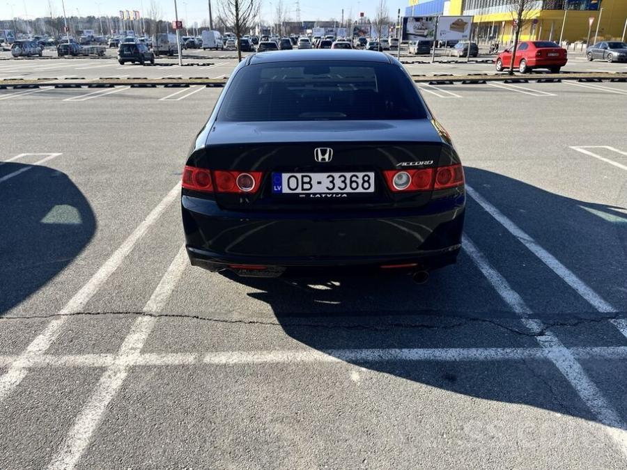 Melns Honda Accord 2007 Rīga, ar dzinēja tilpumu 2.00 L un nobraukumu 261 tūkst. km par 3495 €, foto 5 vietnē AUTOMOTO.COM.LV