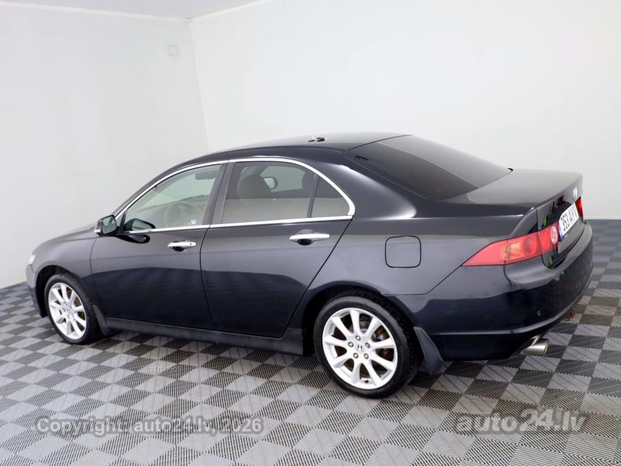 Melns Honda Accord 2007 Tallina, ar dzinēja tilpumu 2.40 L un nobraukumu 309 tūkst. km par 1299 €, foto 5 vietnē AUTOMOTO.COM.LV