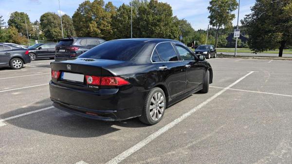 Melns Honda Accord 2007 Viļņa, ar dzinēja tilpumu 2.20 L un nobraukumu 196 tūkst. km par 1700 €, foto 7 vietnē AUTOMOTO.COM.LV