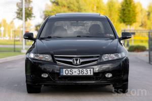 Black Honda Accord 2007 in Jelgava, with an engine capacity of 2.20 L and mileage of 0 thousand km for 2200 €, photo 3 on AUTOMOTO.COM.LV