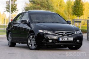 Black Honda Accord 2007 in Jelgava, with an engine capacity of 2.20 L and mileage of 0 thousand km for 2200 €, photo 4 on AUTOMOTO.COM.LV