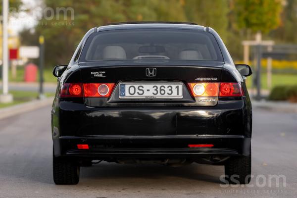 Melns Honda Accord 2007 Jelgava, ar dzinēja tilpumu 2.20 L un nobraukumu 0 tūkst. km par 2200 €, foto 6 vietnē AUTOMOTO.COM.LV