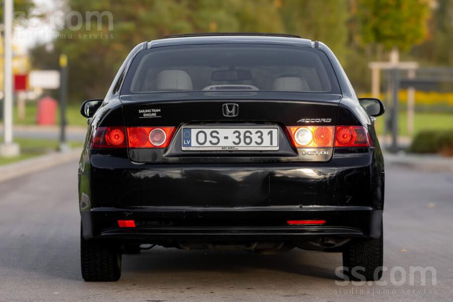 Black Honda Accord 2007 in Jelgava, with an engine capacity of 2.20 L and mileage of 0 thousand km for 2200 €, photo 6 on AUTOMOTO.COM.LV