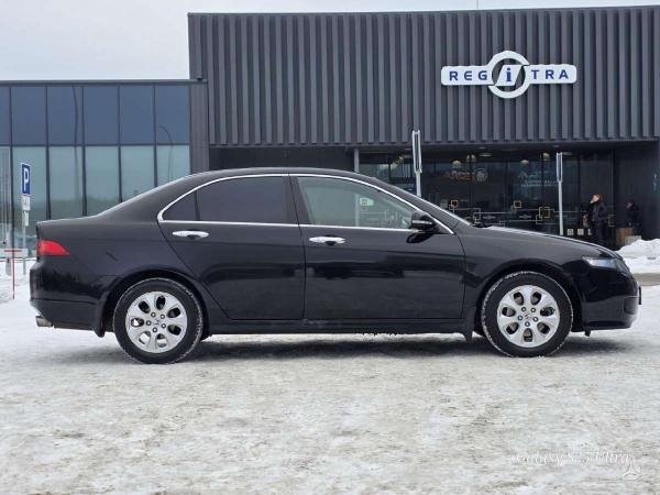 Melns Honda Accord 2008 Šauļi, ar dzinēja tilpumu 2.00 L un nobraukumu 190 tūkst. km par 3550 €, foto 10 vietnē AUTOMOTO.COM.LV
