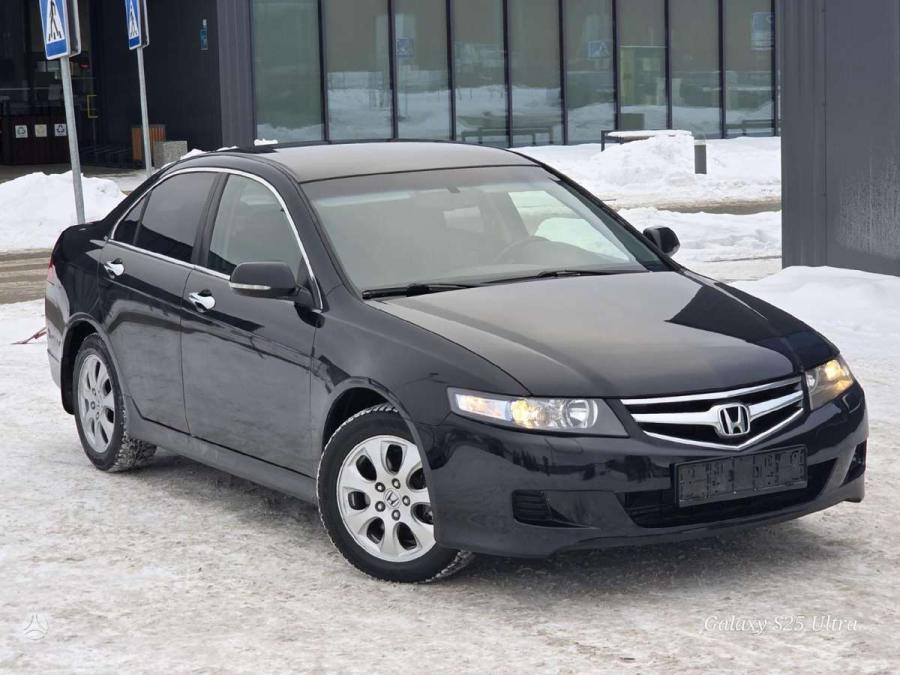 Melns Honda Accord 2008 Šauļi, ar dzinēja tilpumu 2.00 L un nobraukumu 190 tūkst. km par 3550 €, foto 11 vietnē AUTOMOTO.COM.LV