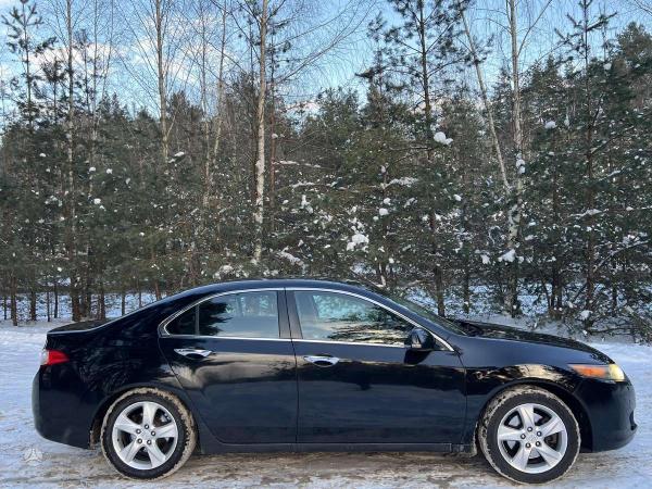 Black Honda Accord 2008 in Vilnius, with an engine capacity of 2.35 L and mileage of 274 thousand km for 3450 €, photo 3 on AUTOMOTO.COM.LV