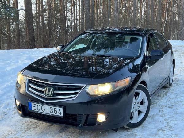 Black Honda Accord 2008 in Vilnius, with an engine capacity of 2.35 L and mileage of 274 thousand km for 3450 €, photo 10 on AUTOMOTO.COM.LV