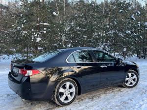 Black Honda Accord 2008 in Vilnius, with an engine capacity of 2.35 L and mileage of 277 thousand km for 3450 €, photo 2 on AUTOMOTO.COM.LV
