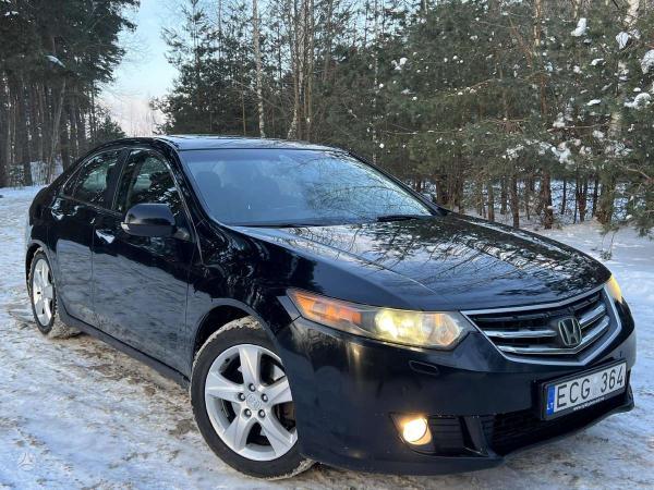 Black Honda Accord 2008 in Vilnius, with an engine capacity of 2.35 L and mileage of 277 thousand km for 3450 €, photo 10 on AUTOMOTO.COM.LV