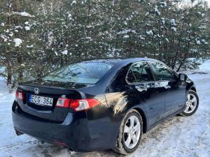 Black Honda Accord 2008 in Vilnius, with an engine capacity of 2.35 L and mileage of 277 thousand km for 3450 €, photo 14 on AUTOMOTO.COM.LV