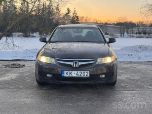 Black Honda Accord 2008 in Riga, with an engine capacity of 2.40 L and mileage of 195 thousand km for 3599 €, photo  on AUTOMOTO.COM.LV