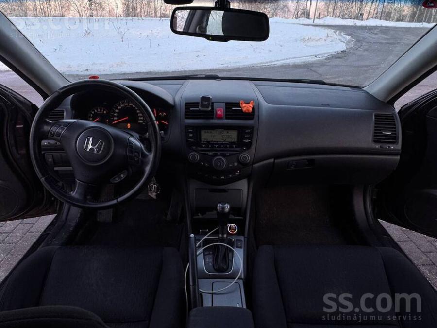 Черный Хонда Аккорд 2008 в Рига, объемом двигателя 2.40 л и пробегом 195 тыс. км за 3599 €, фото 5 на AUTOMOTO.COM.LV