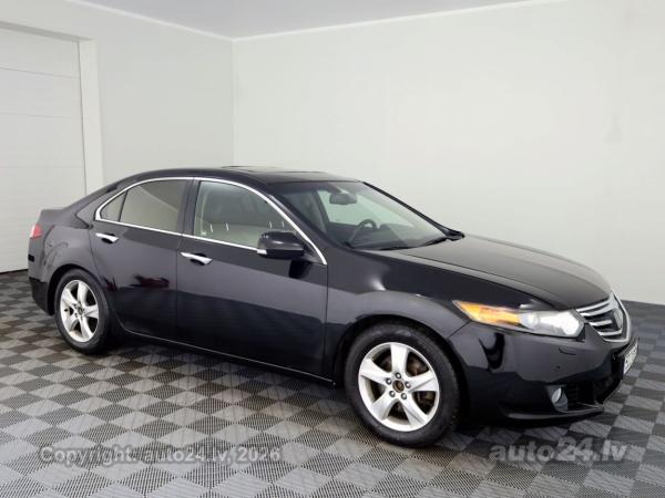 Melns Honda Accord 2008 Tallina, ar dzinēja tilpumu 2.40 L un nobraukumu 219 tūkst. km par 2799 €, foto 1 vietnē AUTOMOTO.COM.LV