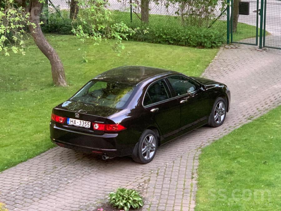 Черный Хонда Аккорд 2008 в Огре, объемом двигателя 2.00 л и пробегом 250 тыс. км за 3850 €, фото 5 на AUTOMOTO.COM.LV