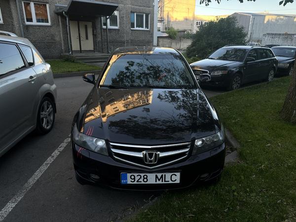 Black Honda Accord 2008 in Tallinn, with an engine capacity of 2.00 L and mileage of 242 thousand km for 4000 €, photo 1 on AUTOMOTO.COM.LV