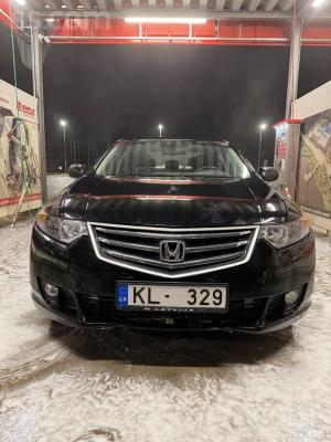 Black Honda Accord 2008 in Jelgava, with an engine capacity of 2.20 L and mileage of 306 thousand km for 3700 €, photo  on AUTOMOTO.COM.LV