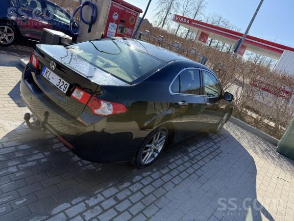 Melns Honda Accord 2008 Jelgava, ar dzinēja tilpumu 2.20 L un nobraukumu 306 tūkst. km par 3700 €, foto 9 vietnē AUTOMOTO.COM.LV