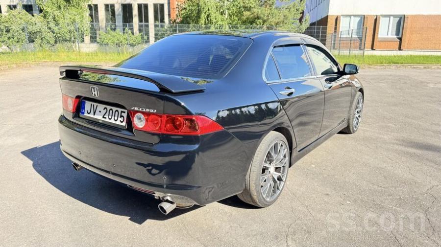 Melns Honda Accord 2008 Rīga, ar dzinēja tilpumu 2.40 L un nobraukumu 360 tūkst. km par 3500 €, foto 15 vietnē AUTOMOTO.COM.LV