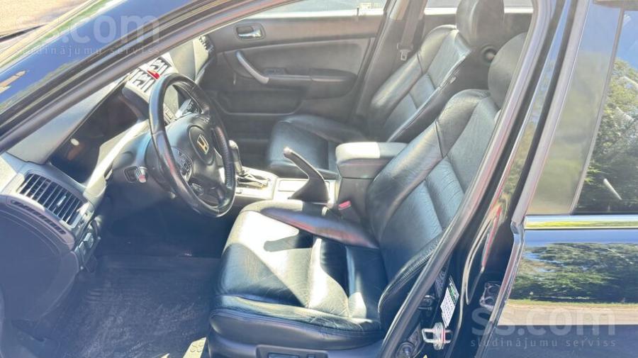 Melns Honda Accord 2008 Rīga, ar dzinēja tilpumu 2.40 L un nobraukumu 360 tūkst. km par 3500 €, foto 24 vietnē AUTOMOTO.COM.LV