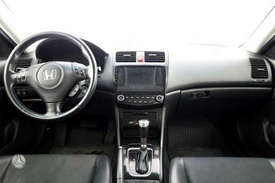 Melns Honda Accord 2008 Šauļi, ar dzinēja tilpumu 2.00 L un nobraukumu 172 tūkst. km par 3850 €, foto 4 vietnē AUTOMOTO.COM.LV