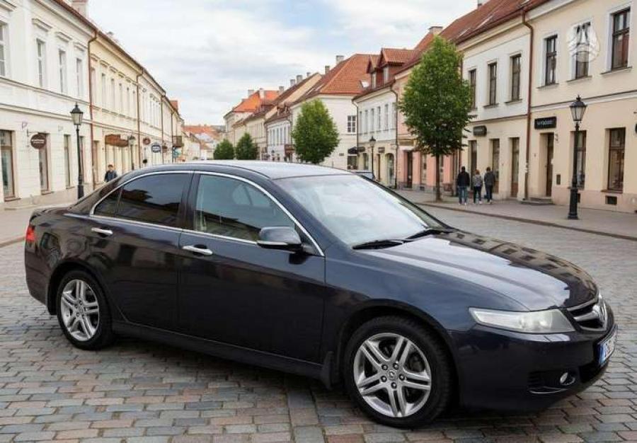 Melns Honda Accord 2008 Šauļi, ar dzinēja tilpumu 2.00 L un nobraukumu 172 tūkst. km par 3850 €, foto 5 vietnē AUTOMOTO.COM.LV