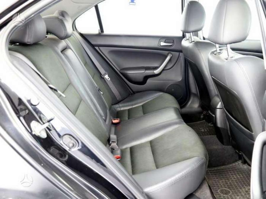 Melns Honda Accord 2008 Šauļi, ar dzinēja tilpumu 2.00 L un nobraukumu 172 tūkst. km par 3850 €, foto 7 vietnē AUTOMOTO.COM.LV