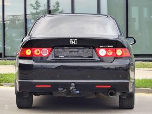 Melns Honda Accord 2008 Šauļi, ar dzinēja tilpumu 2.00 L un nobraukumu 173 tūkst. km par 3750 €, foto 9 vietnē AUTOMOTO.COM.LV