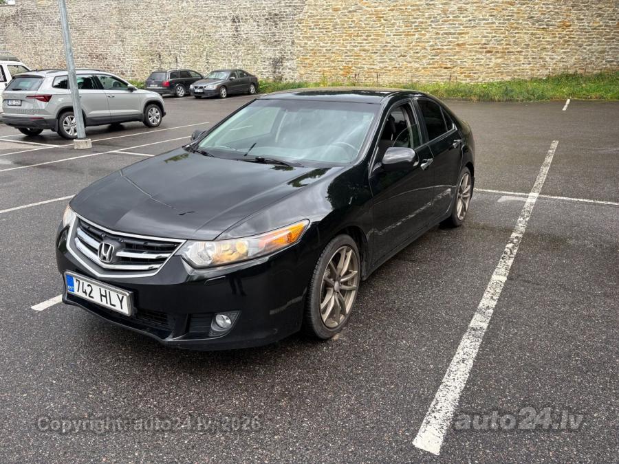 Melns Honda Accord 2008 Tallina, ar dzinēja tilpumu 2.00 L un nobraukumu 288 tūkst. km par 4000 €, foto 1 vietnē AUTOMOTO.COM.LV