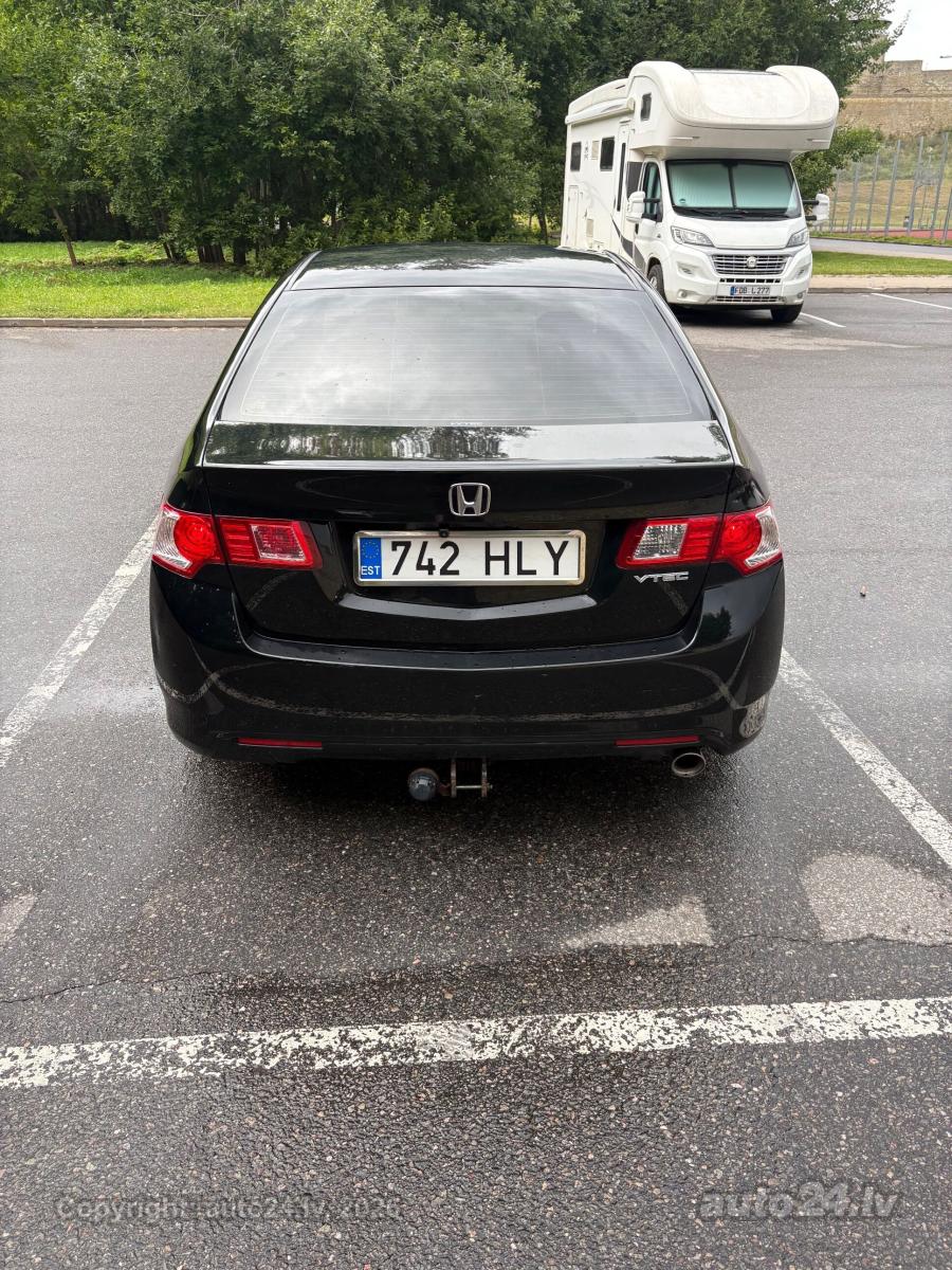Melns Honda Accord 2008 Tallina, ar dzinēja tilpumu 2.00 L un nobraukumu 288 tūkst. km par 4000 €, foto 5 vietnē AUTOMOTO.COM.LV