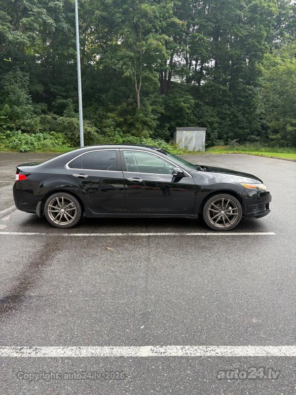Melns Honda Accord 2008 Tallina, ar dzinēja tilpumu 2.00 L un nobraukumu 288 tūkst. km par 4000 €, foto 6 vietnē AUTOMOTO.COM.LV