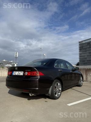 Black Honda Accord 2008 in Riga, with an engine capacity of 2.00 L and mileage of 233 thousand km for 2199 €, photo 5 on AUTOMOTO.COM.LV