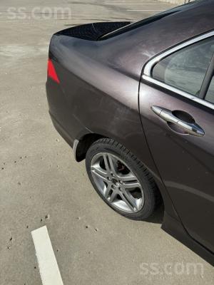 Black Honda Accord 2008 in Riga, with an engine capacity of 2.00 L and mileage of 233 thousand km for 2199 €, photo 12 on AUTOMOTO.COM.LV